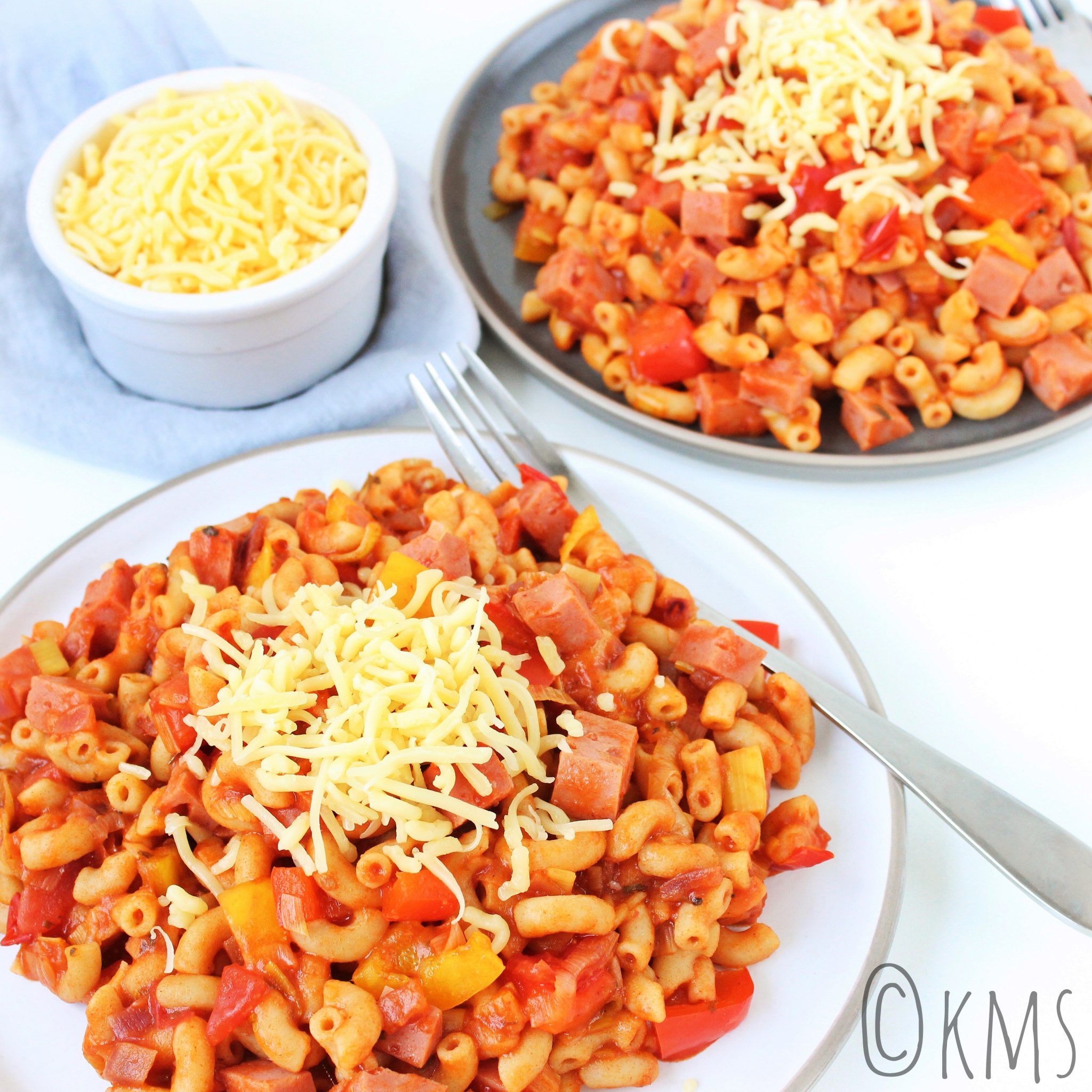 Mac and cheese met hamblokjes - Kokkerellen met Suus